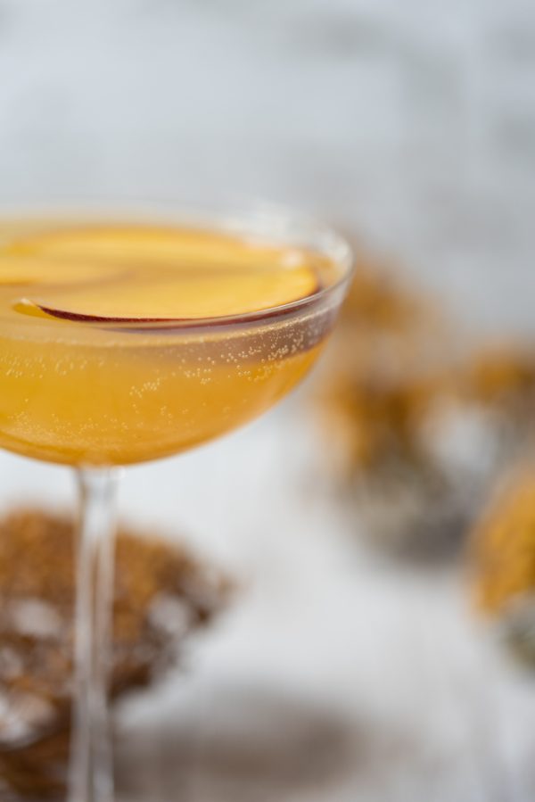 Cocktail au ratafia champenois - Mes gougères aux épinards